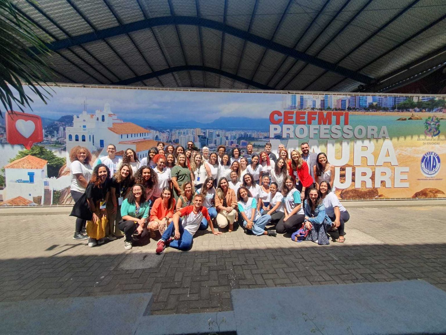 Aluno no centro: uma visita à escola Profª Maura Abaurre